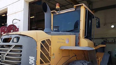 window-tint-tractor | AGD Auto Glass & Tint Co.